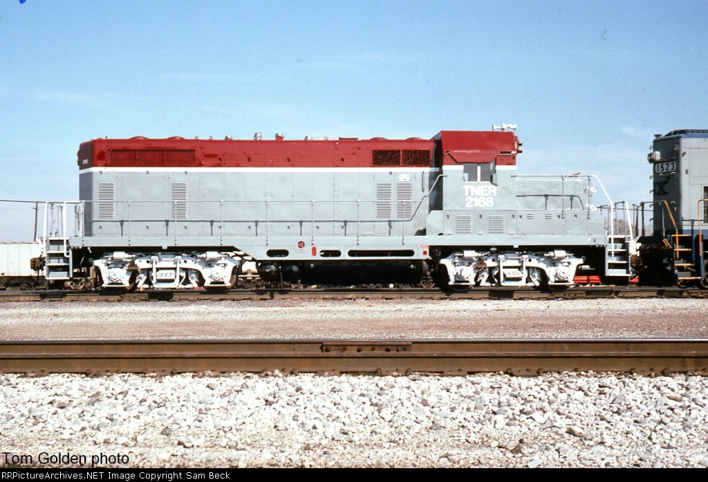TNER 2166--Former ATSF GP7u